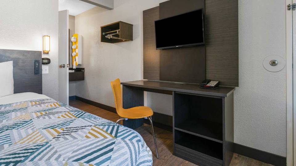 Motel 6 | Book Now and Save on Your Next Stay