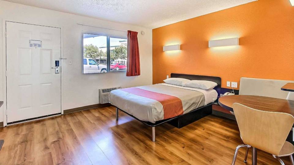 Motel 6 | Book Now and Save on Your Next Stay