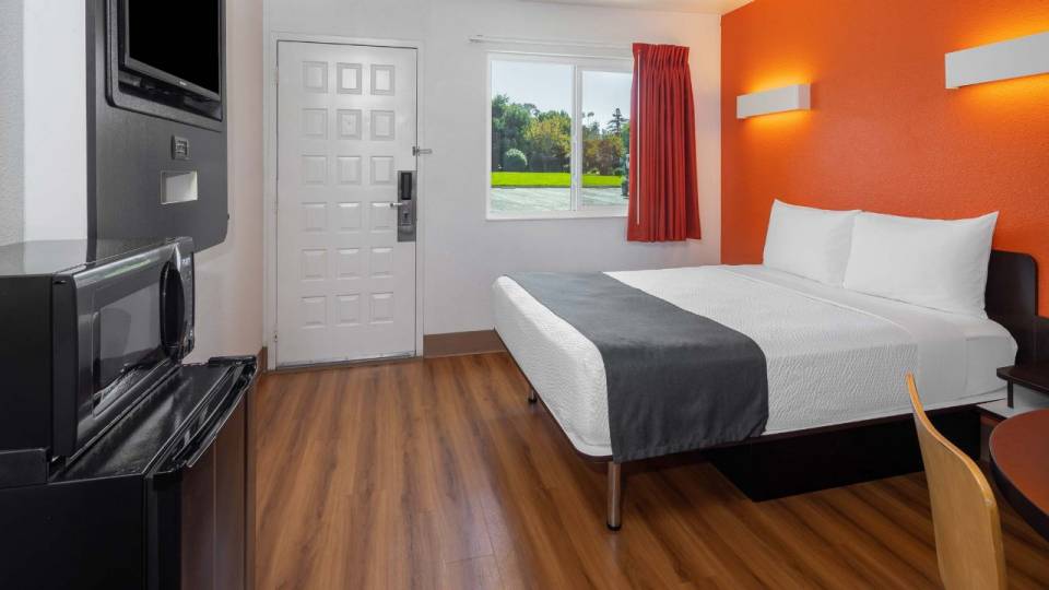 Motel 6 | Book Now and Save on Your Next Stay