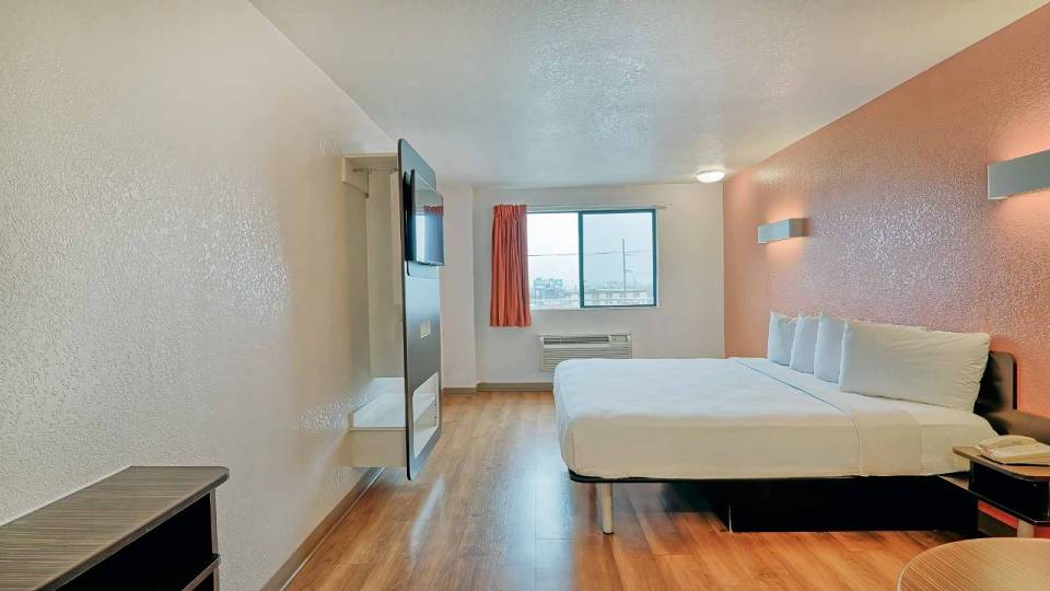 Motel 6 | Book Now and Save on Your Next Stay
