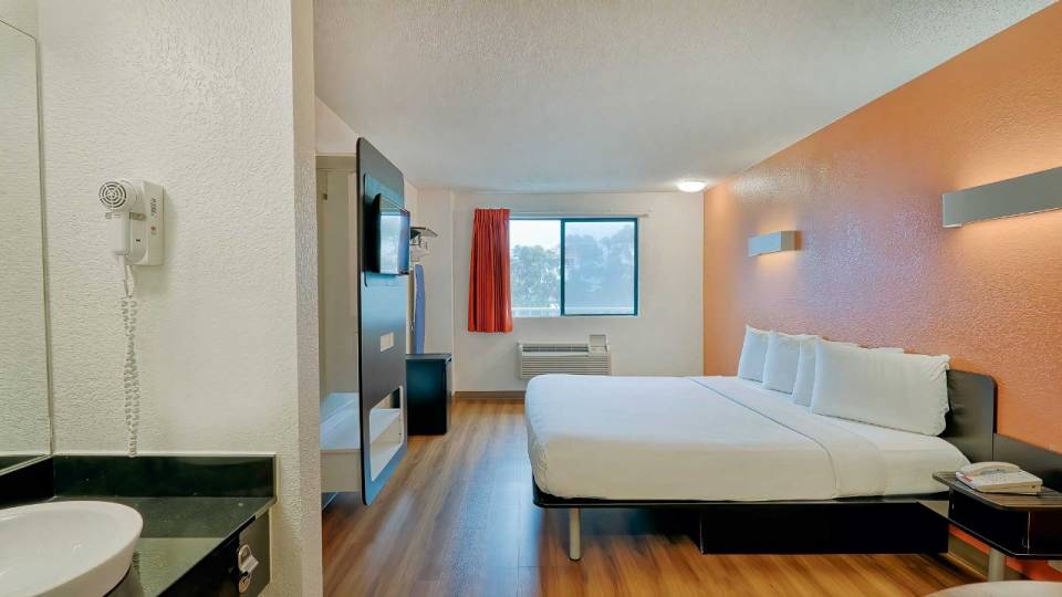 Motel 6 | Book Now and Save on Your Next Stay
