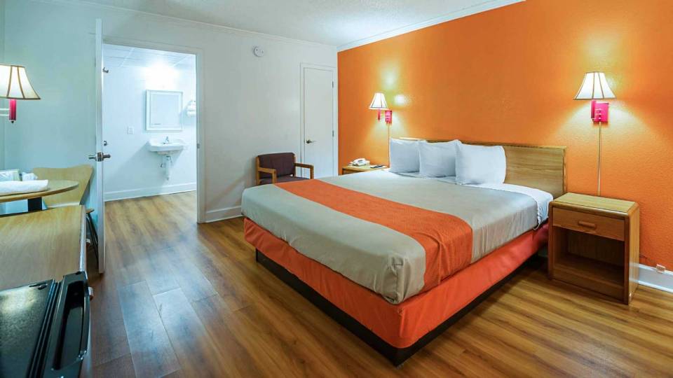 Motel 6 | Book Now and Save on Your Next Stay