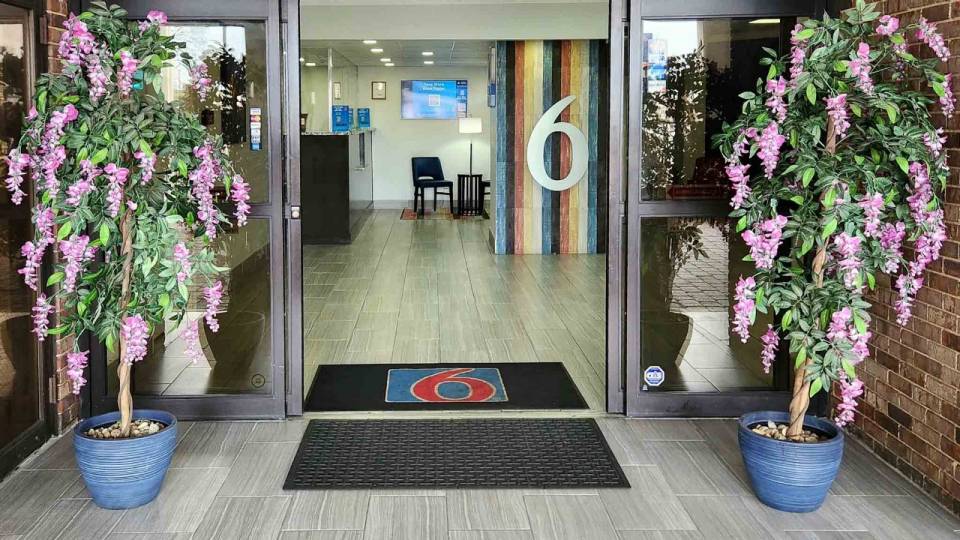 Motel 6 | Book Now and Save on Your Next Stay
