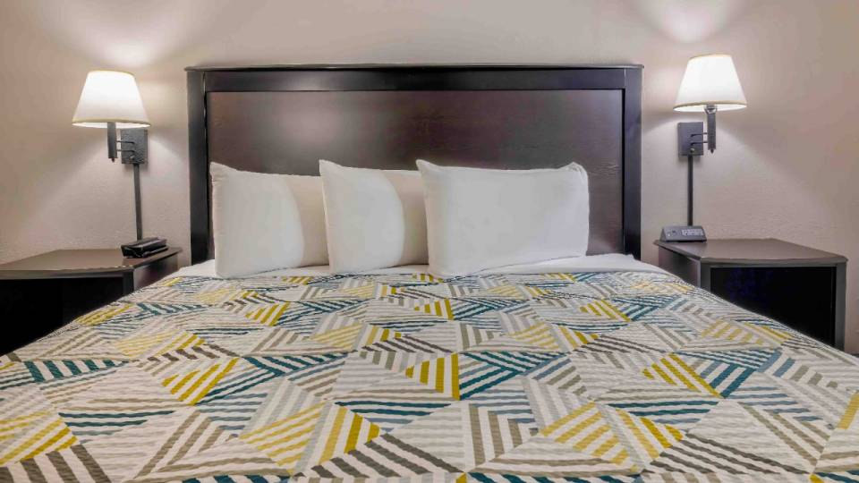 Motel 6 | Book Now and Save on Your Next Stay