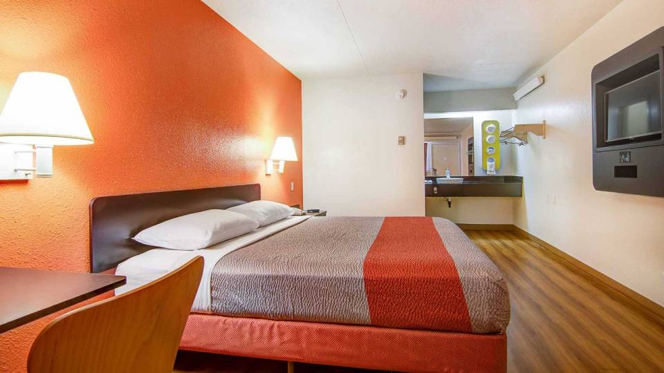 Motel 6 | Book Now and Save on Your Next Stay