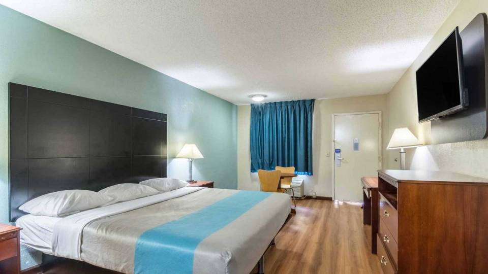 Motel 6 | Book Now and Save on Your Next Stay