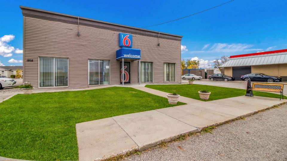 Motel 6 | Book Now and Save on Your Next Stay