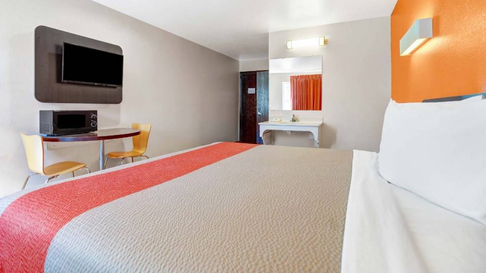 Motel 6 | Book Now and Save on Your Next Stay