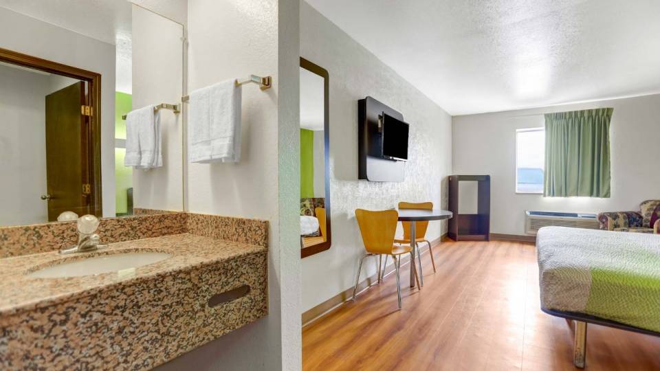 Motel 6 | Book Now and Save on Your Next Stay