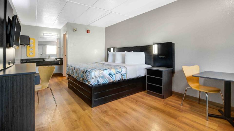 Motel 6 | Book Now and Save on Your Next Stay