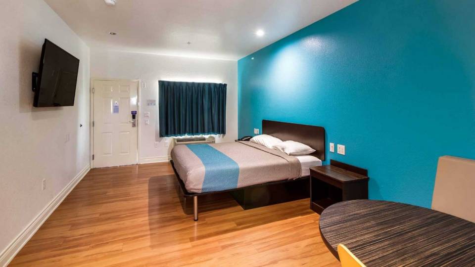 Motel 6 | Book Now and Save on Your Next Stay