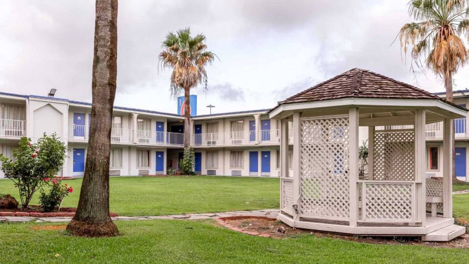 Motel 6 | Book Now and Save on Your Next Stay