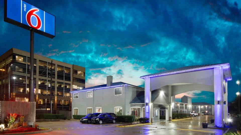 Motel 6 | Book Now and Save on Your Next Stay
