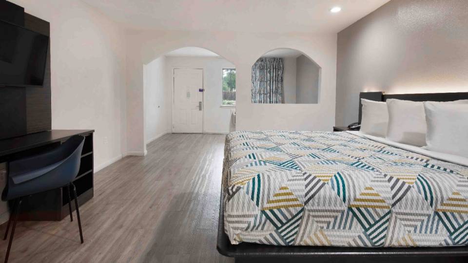 Motel 6 | Book Now and Save on Your Next Stay