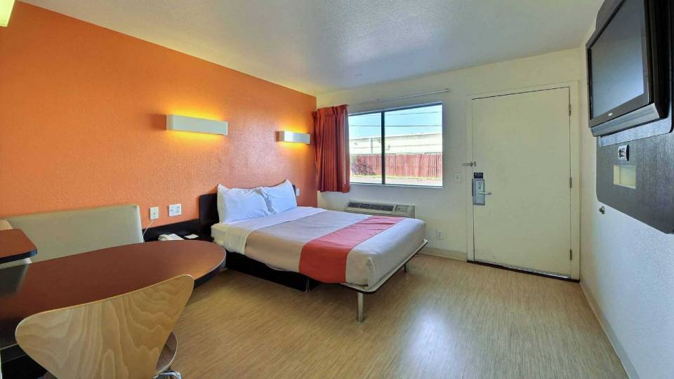 Motel 6 | Book Now and Save on Your Next Stay