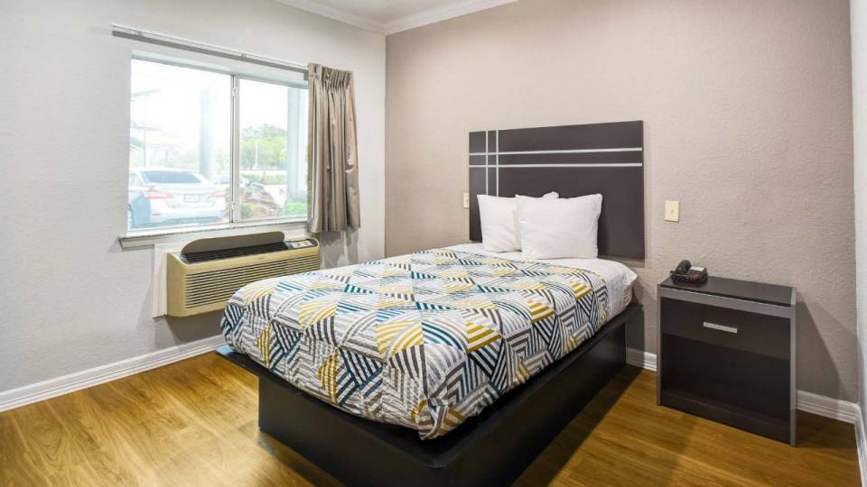 Motel 6 | Book Now and Save on Your Next Stay