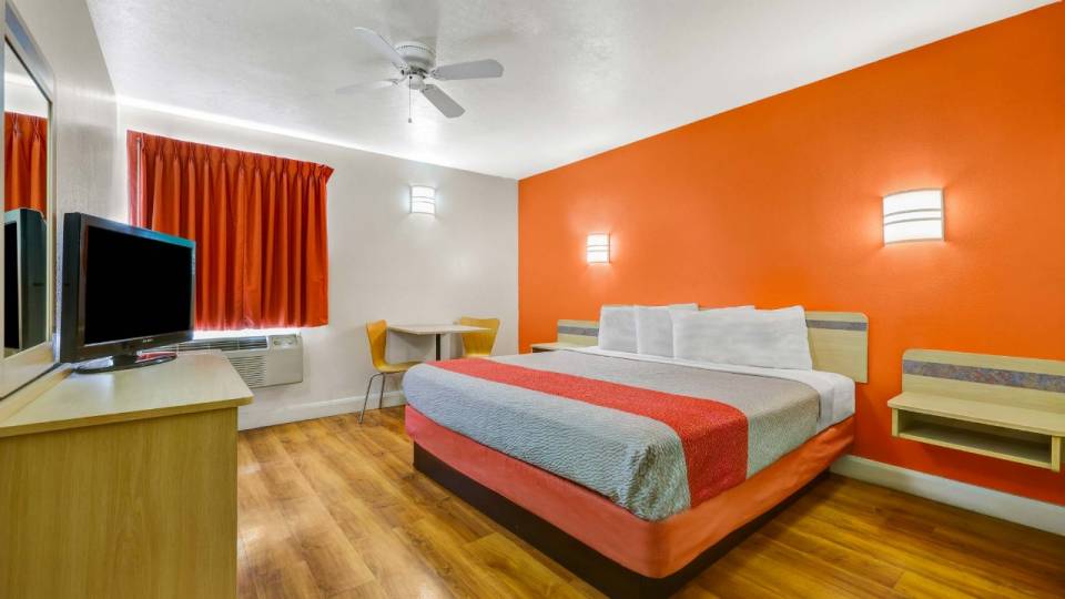 Motel 6 | Book Now and Save on Your Next Stay