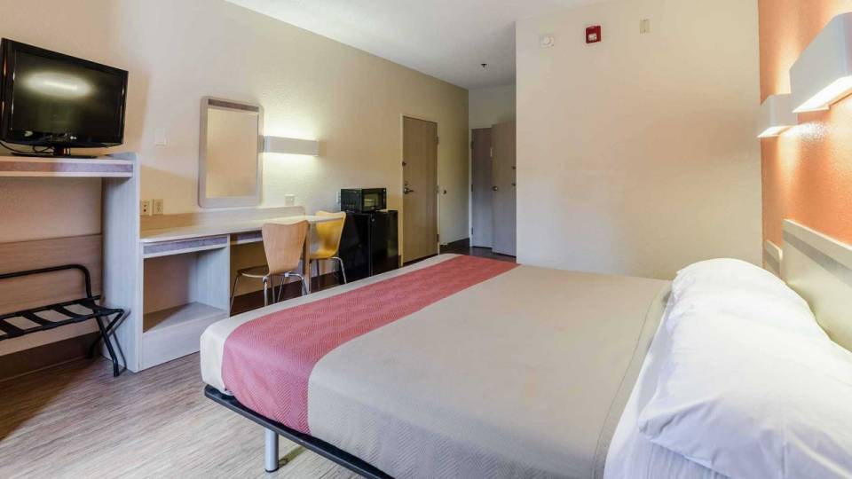 Motel 6 | Book Now and Save on Your Next Stay