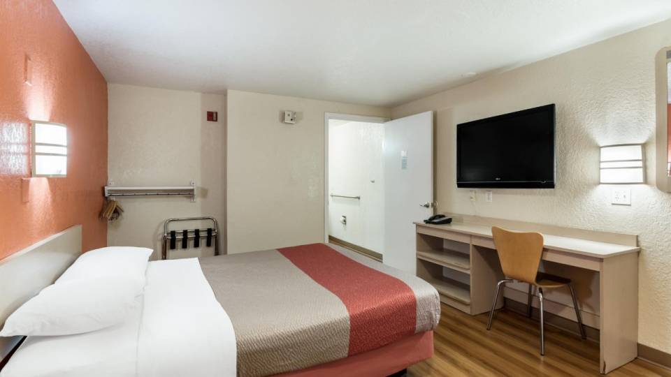 Motel 6 | Book Now and Save on Your Next Stay