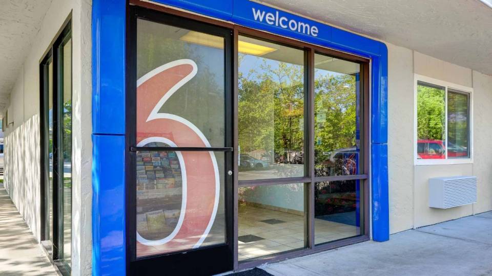 Motel 6 | Book Now and Save on Your Next Stay