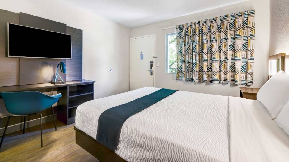 Motel 6 | Book Now and Save on Your Next Stay