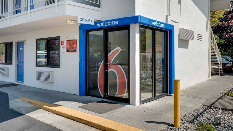 Motel 6 | Book Now and Save on Your Next Stay